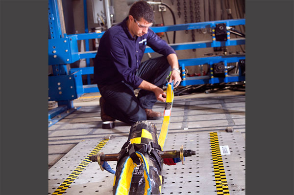 quasi-static_slide_3b - Center for Pet Safety